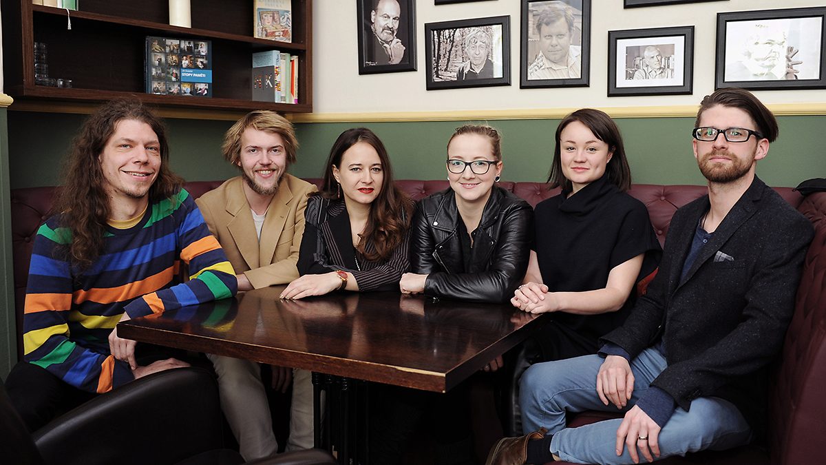 Skety na pódiu aneb takhle jste vánoční písně nejspíš ještě neslyšeli ...