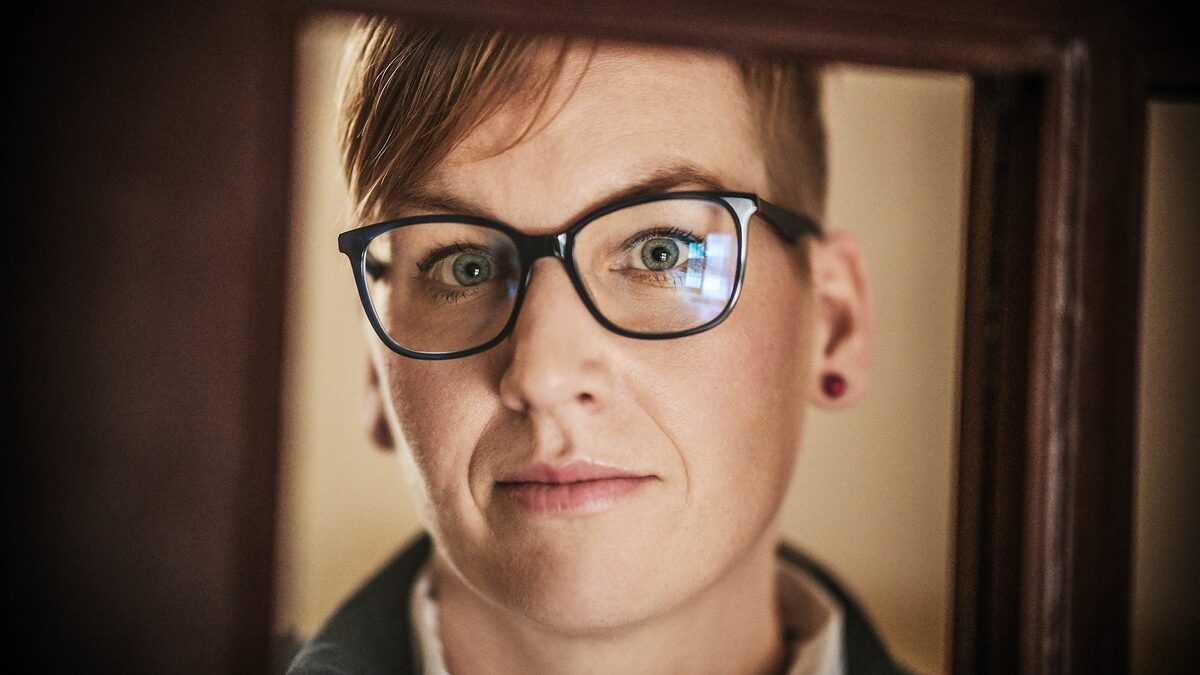 Viktorii Hanišové v novém románu opět vyhasíná vypravěčská jiskra — ČT ...