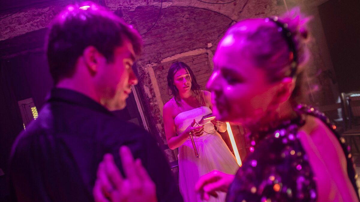 Komu máme fandit? Daniela Špinar a její proměna Rusalky i prince — ČT ...